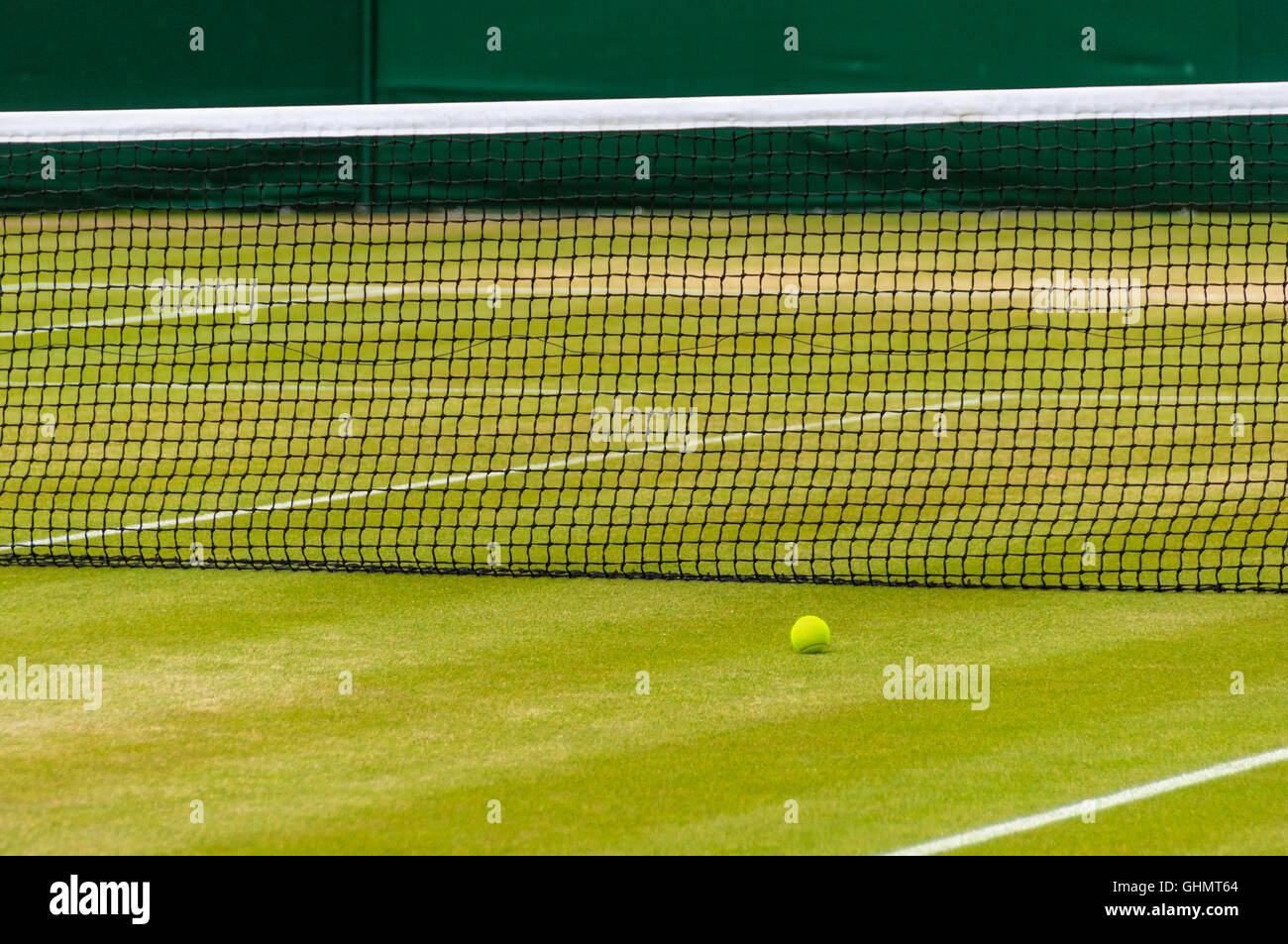 Rasen tennisplatz -Fotos und -Bildmaterial in hoher Auflösung – Alamy