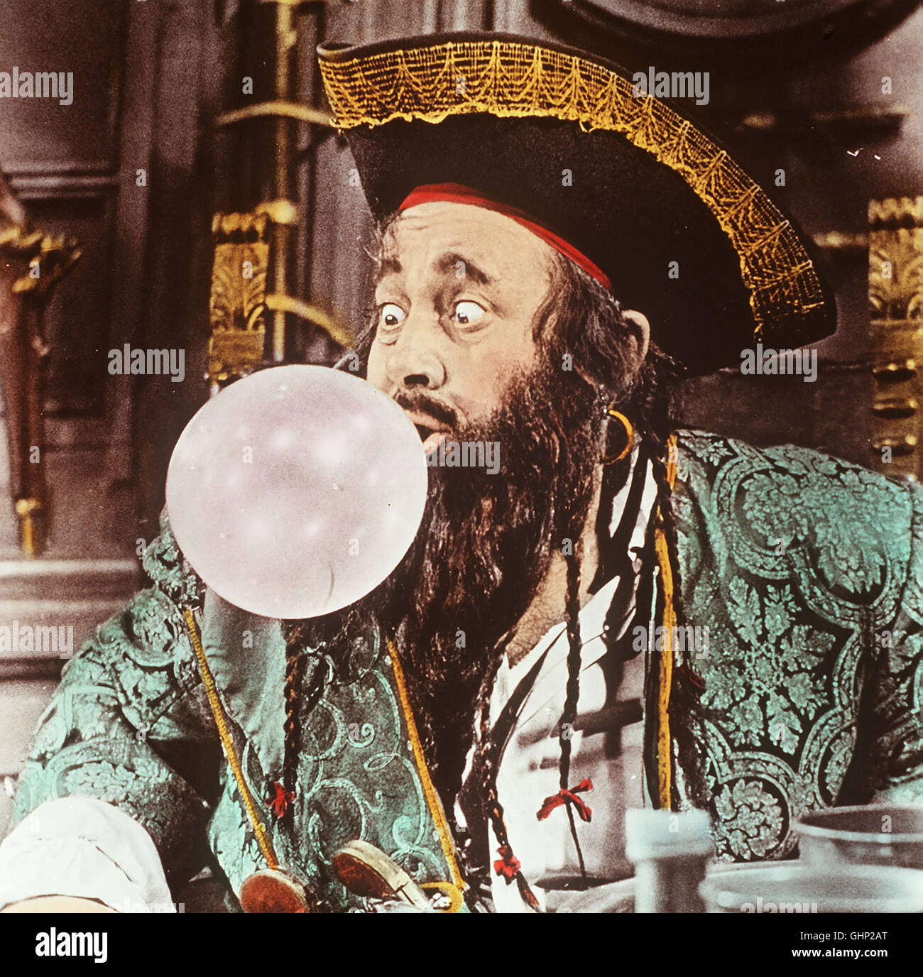 MURVYN VYE Spielwarenmesse Höhle Kaugummikauenden Piratenkapitän ...