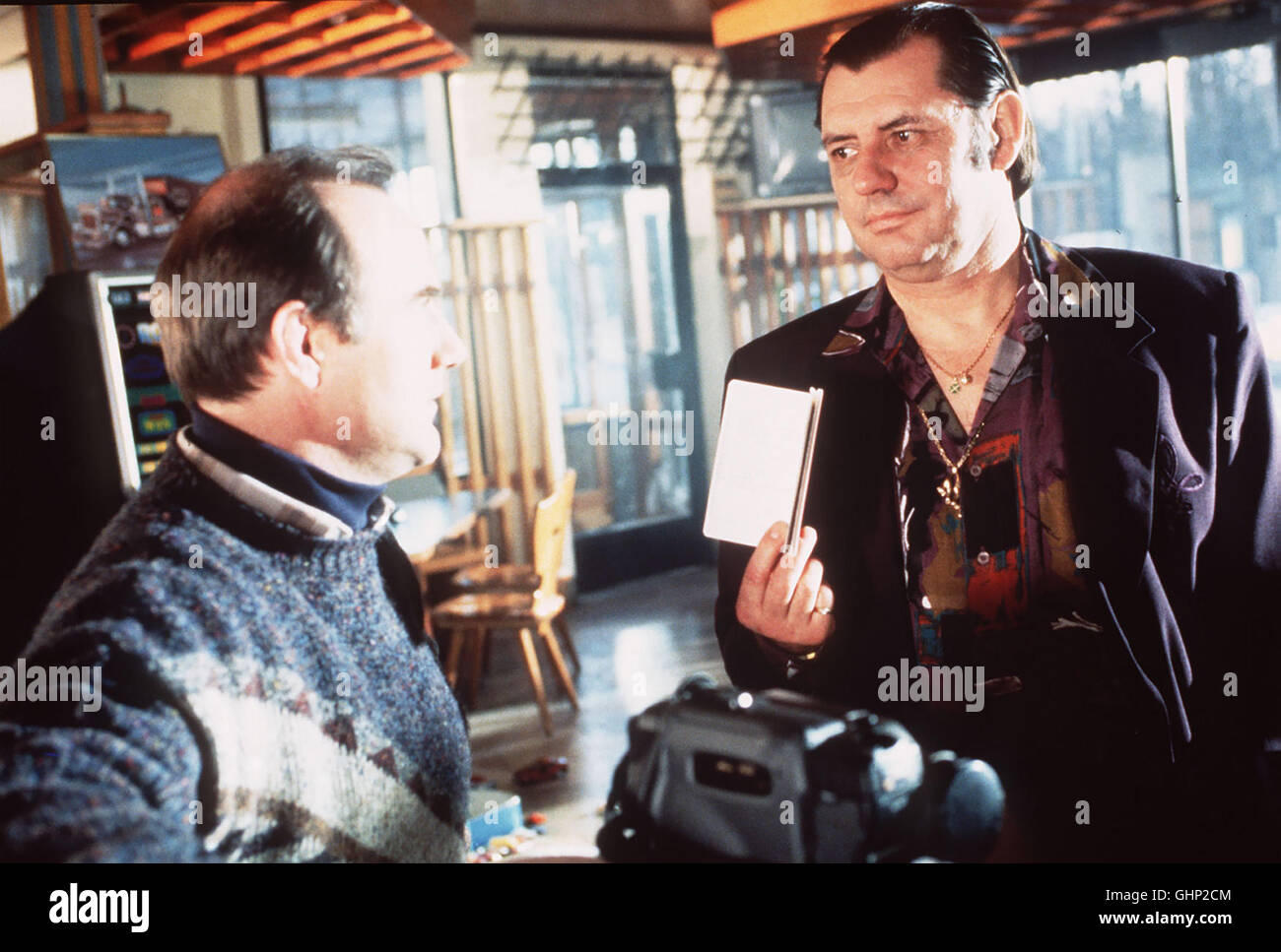 Der Fotograf Leo Strobel Arbeitet Für Zeitungen Und Das Fernsehen. Für ...