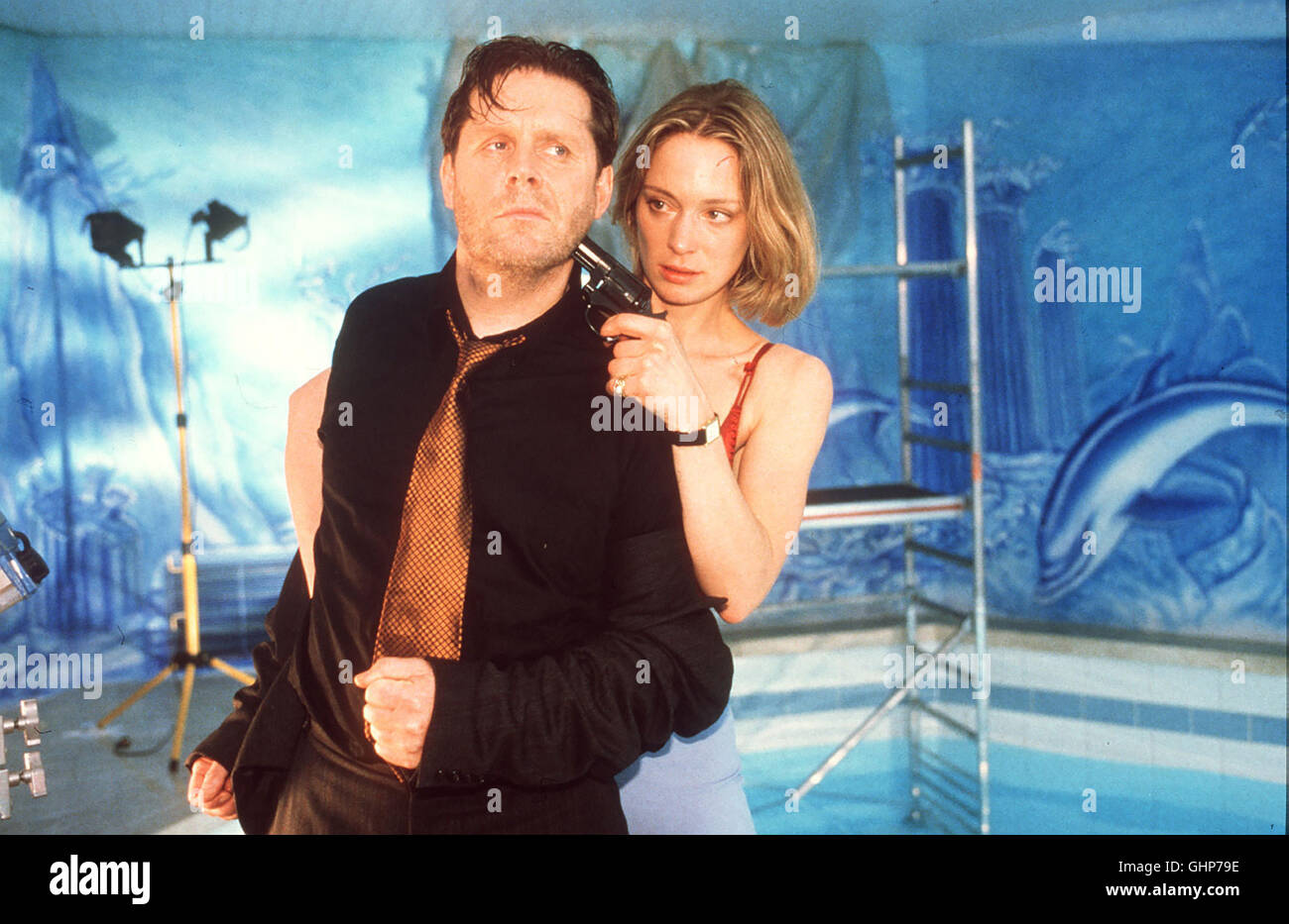 Im Fegefeuer der Lust sterben anziehend Witwe des Bankräubers Knut ...