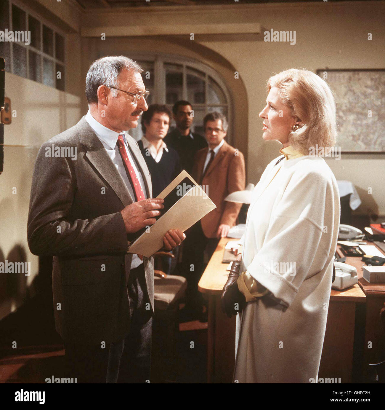 der Alte - Die Elegante Christa Beleitis (CHRISTIANE HÖRBIGER) Entdeckt ...