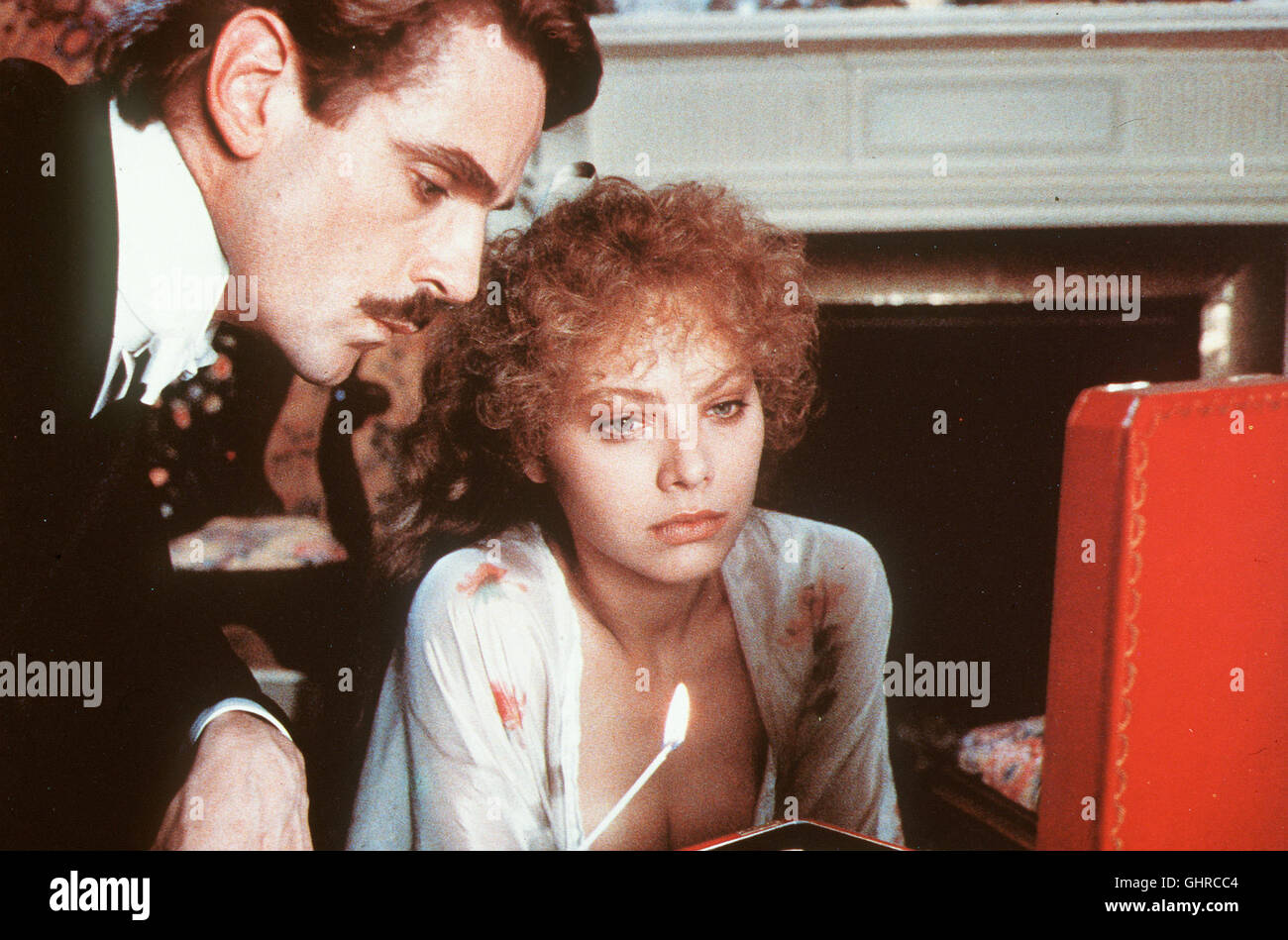 Eine Liebe von Swann - Charles (JEREMY IRONS) ist Unsterblich in Odette ...