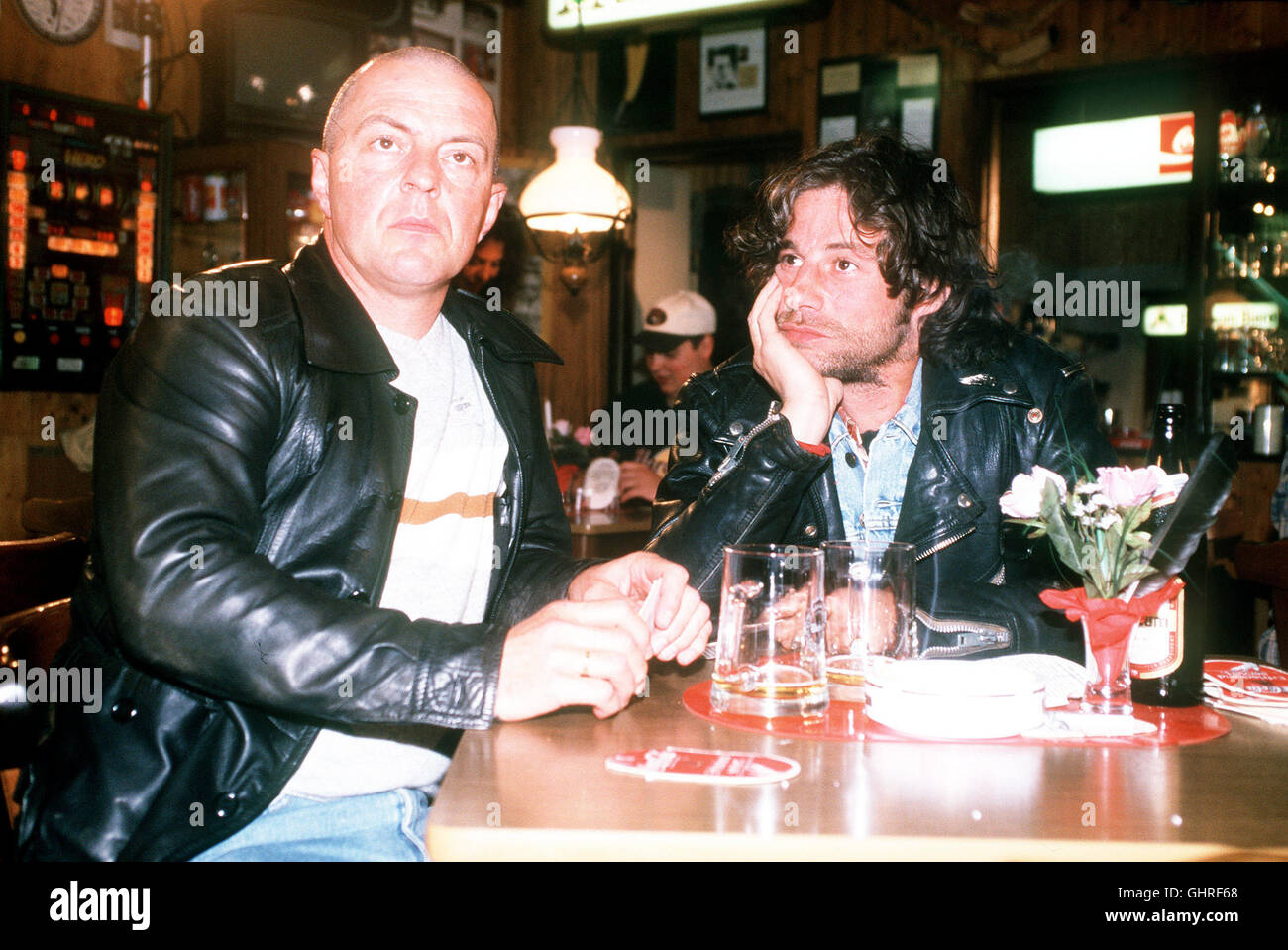 TATORT Lischka (HUUB STAPEL) Und Rocco (BIROL ÜNEL) Hecken Etwas aus ...