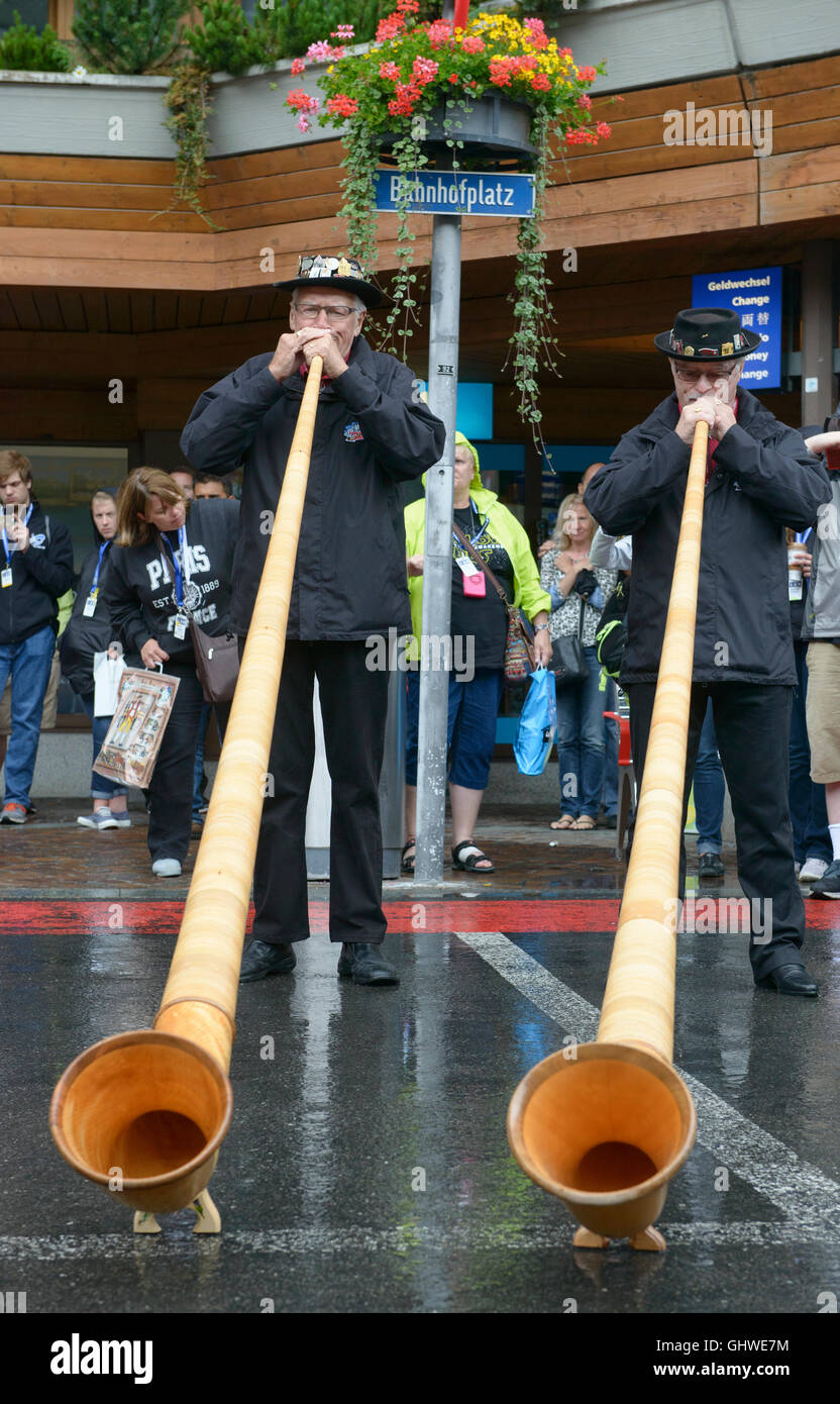 Alpine Horn Alpenhorn Alphorn Stockfotos und -bilder Kaufen - Alamy