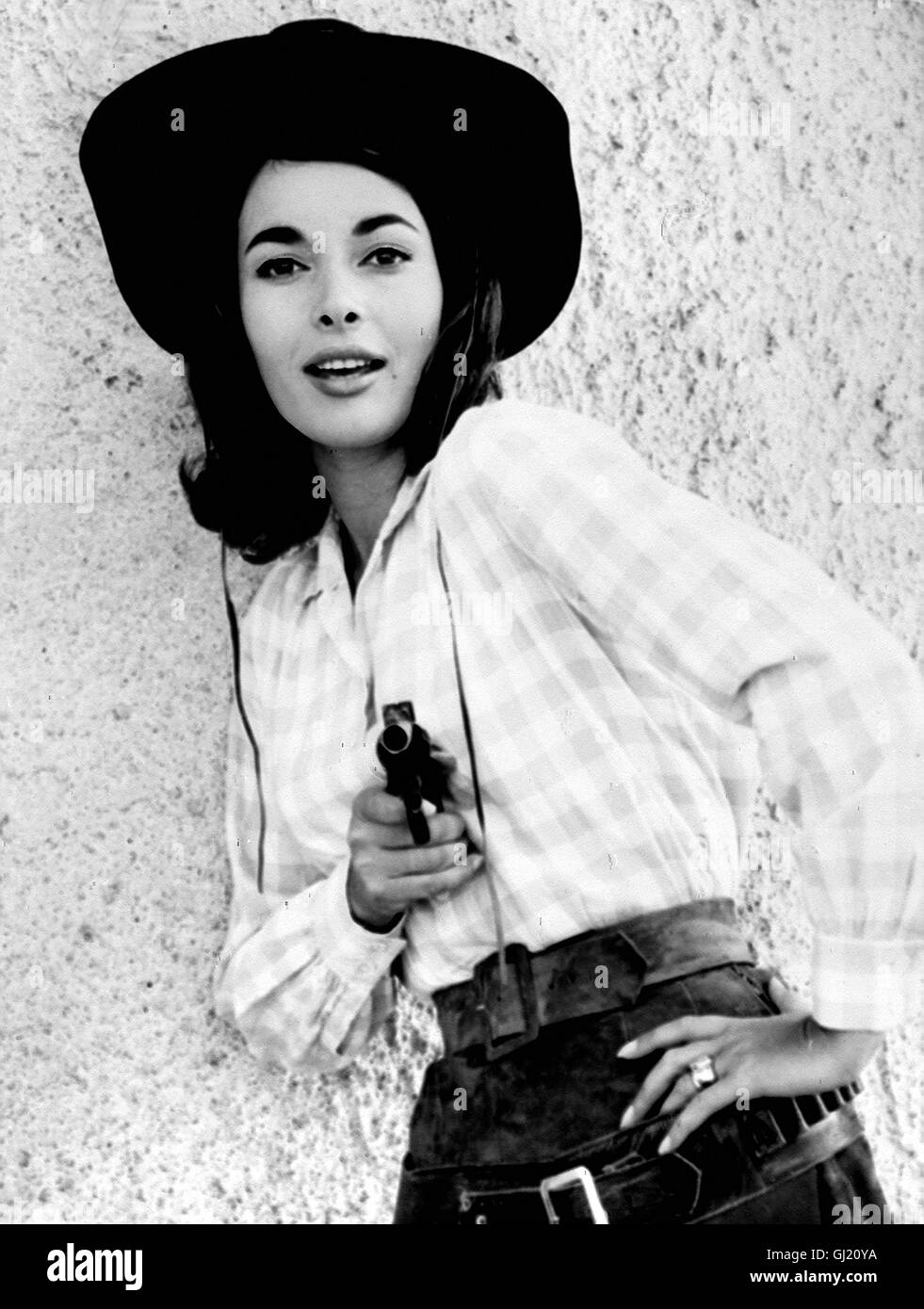 DER SCHATZ IM SILBERSEE-Ellen Patterson (KARIN DOR) Wird von Brinkley ...