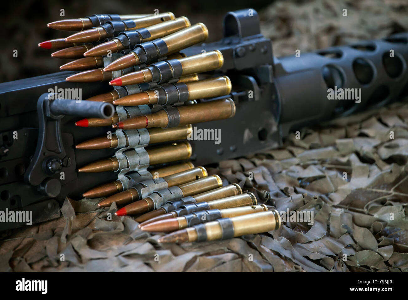 Maschinengewehr mit Munition Stockfotografie - Alamy