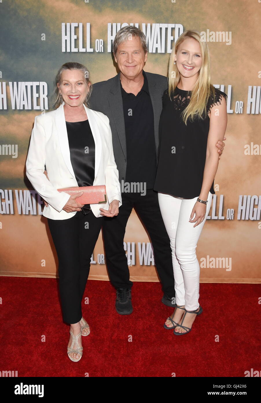 Hollywood, Kalifornien. 10. August 2016. HOLLYWOOD, CA - AUGUST 10: (L ...