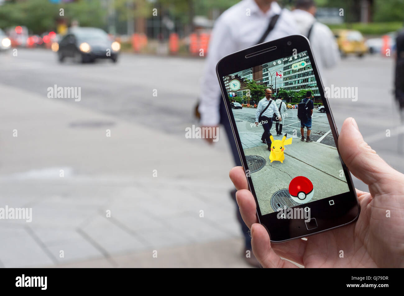 Pikachu mit menschen -Fotos und -Bildmaterial in hoher Auflösung – Alamy