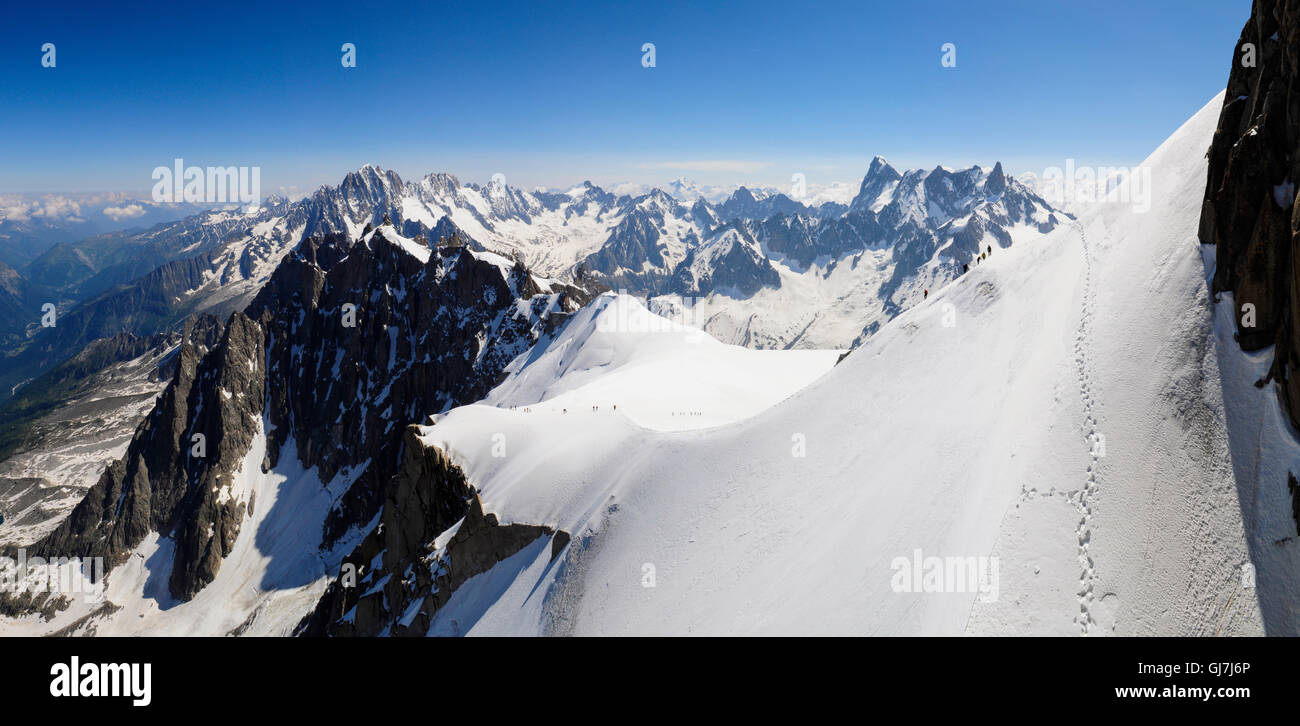 Chamonix Mont Blanc Train Station Chamonix Stockfotos & Chamonix Mont ...