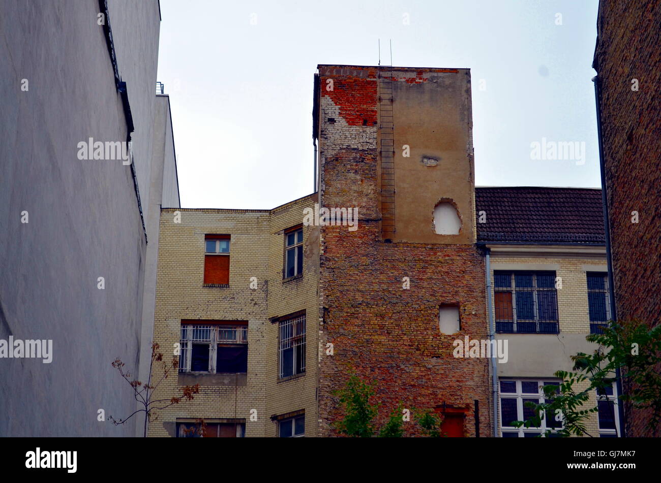 Berlin hinterhof -Fotos und -Bildmaterial in hoher Auflösung – Alamy