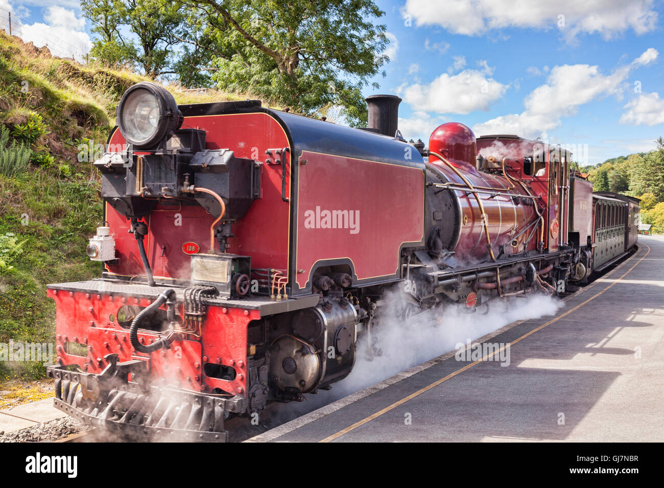 Welsh Highland Eisenbahn Dampf Dampflok 138 in Beddgelert Station ...