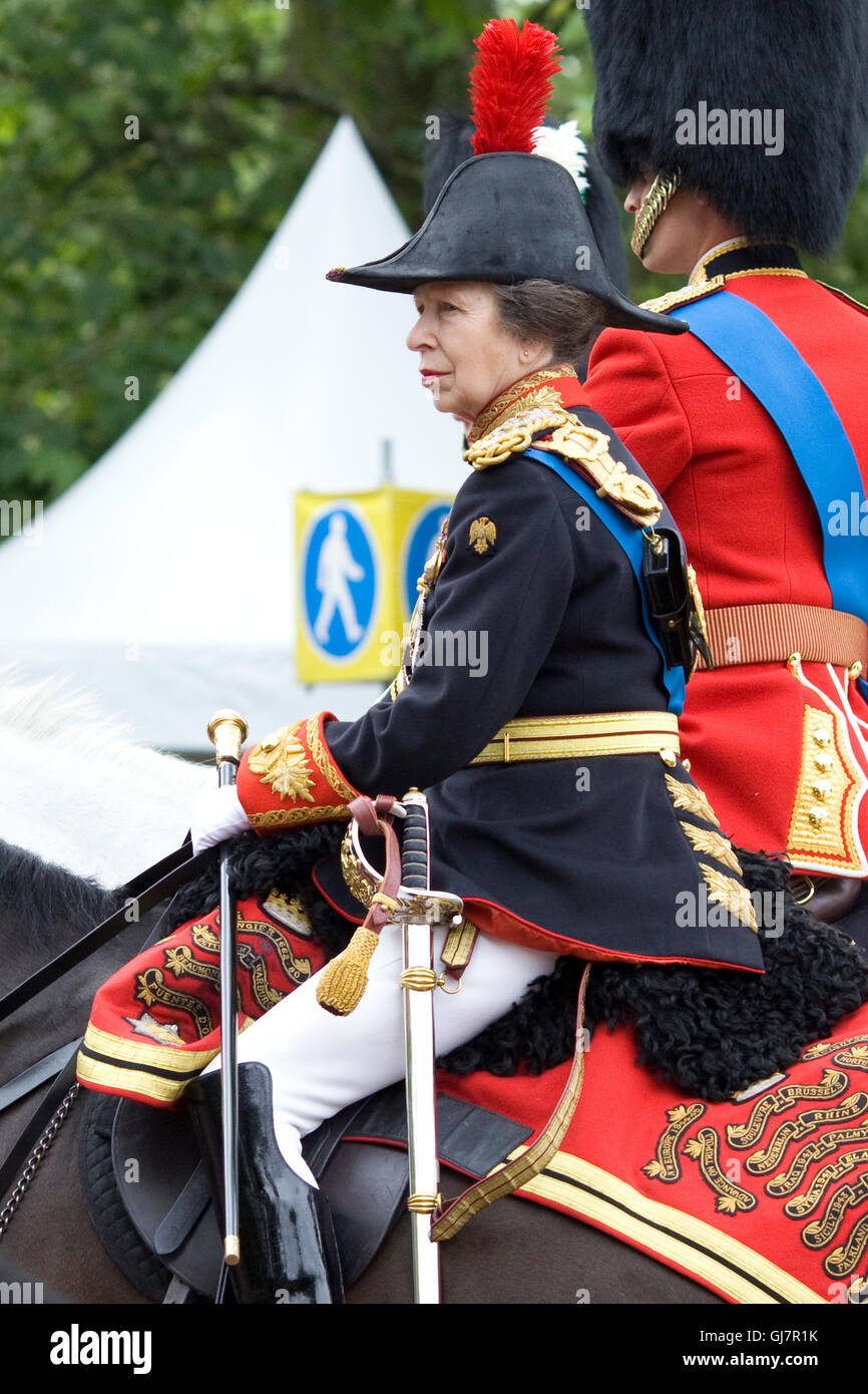 Princess Royal im Dienst als Gold Stick-in-Waiting, in ihrer Uniform ...