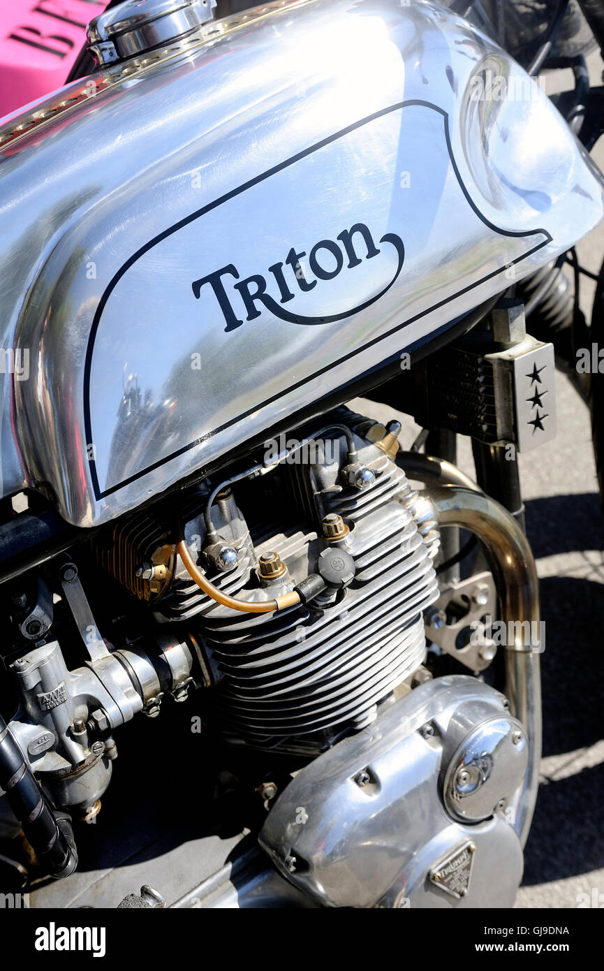 Triton motorrad -Fotos und -Bildmaterial in hoher Auflösung – Alamy