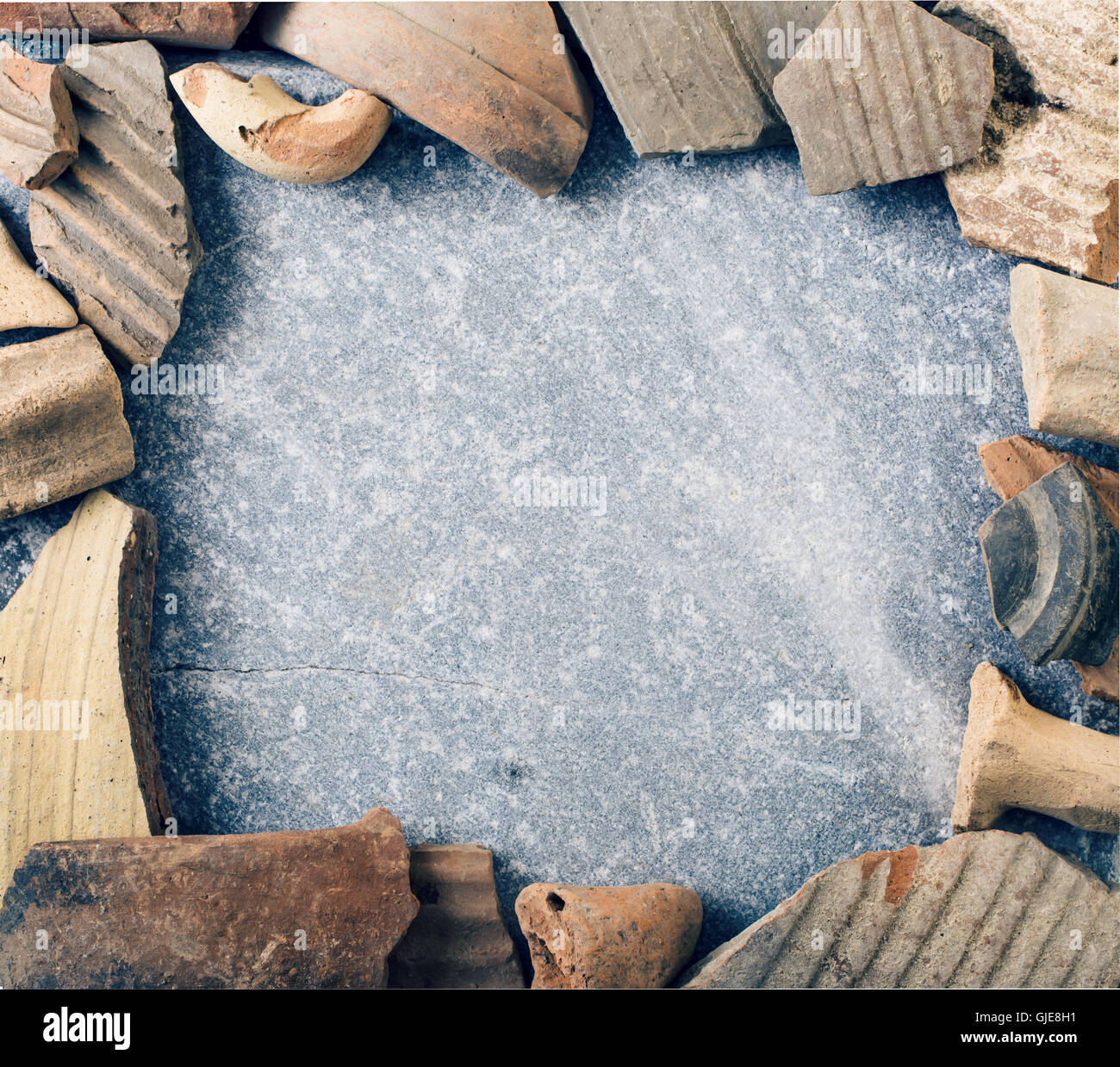 Terrakotta scherbe -Fotos und -Bildmaterial in hoher Auflösung – Alamy