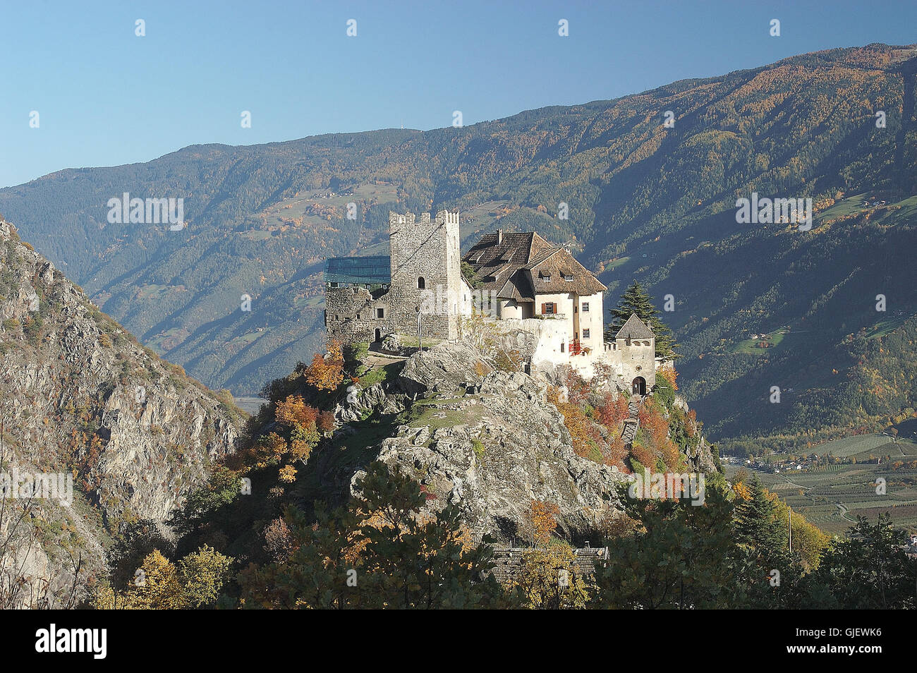 Juval castle -Fotos und -Bildmaterial in hoher Auflösung – Alamy