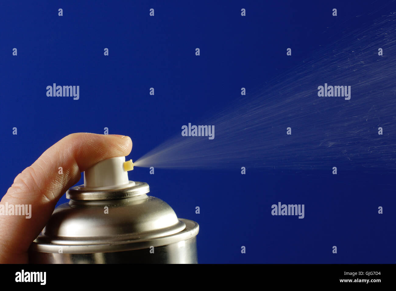 Deodorant feuer -Fotos und -Bildmaterial in hoher Auflösung – Alamy