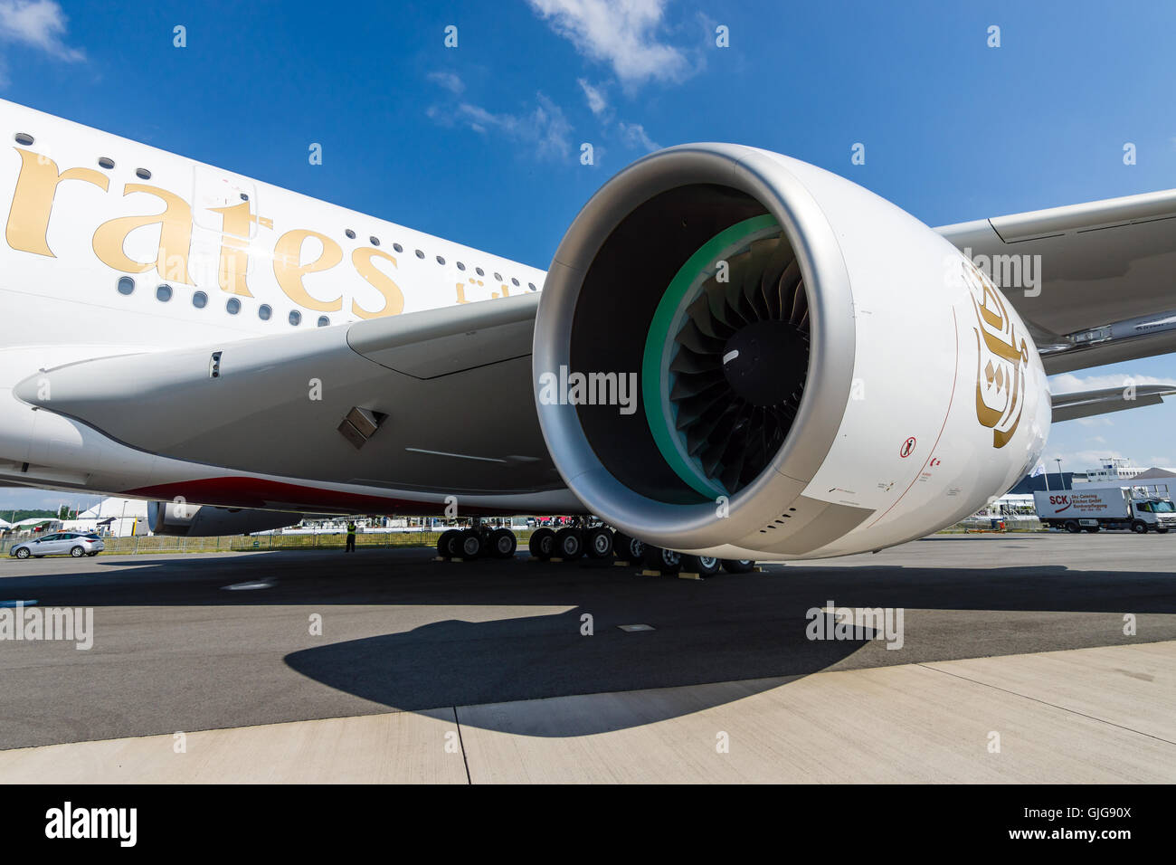 Detail des Flügels und ein Turbofan-Triebwerk "Engine Alliance GP7000 ...