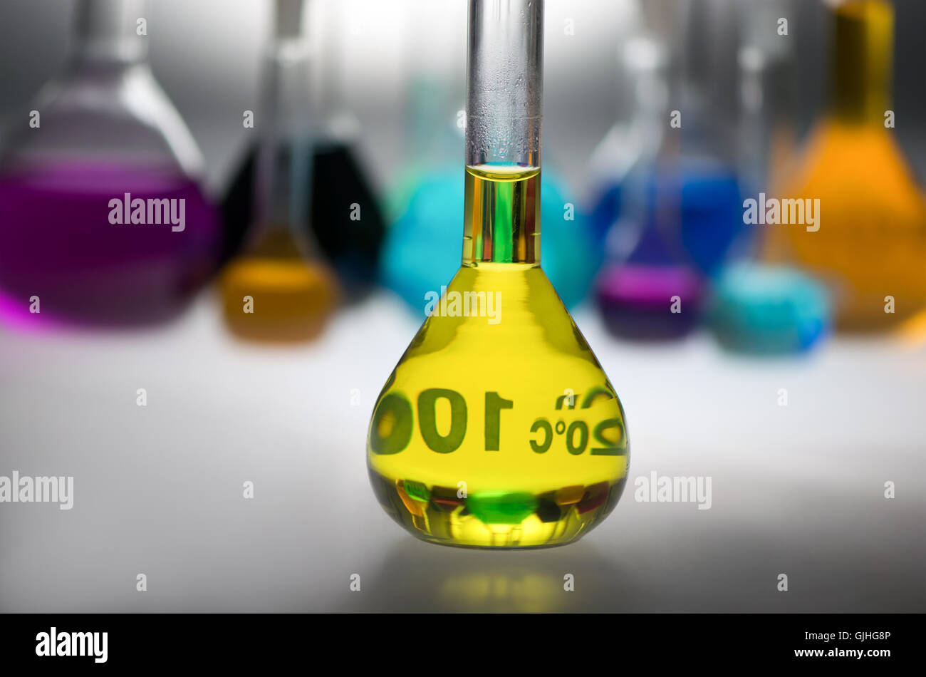 Chemie glas -Fotos und -Bildmaterial in hoher Auflösung – Alamy