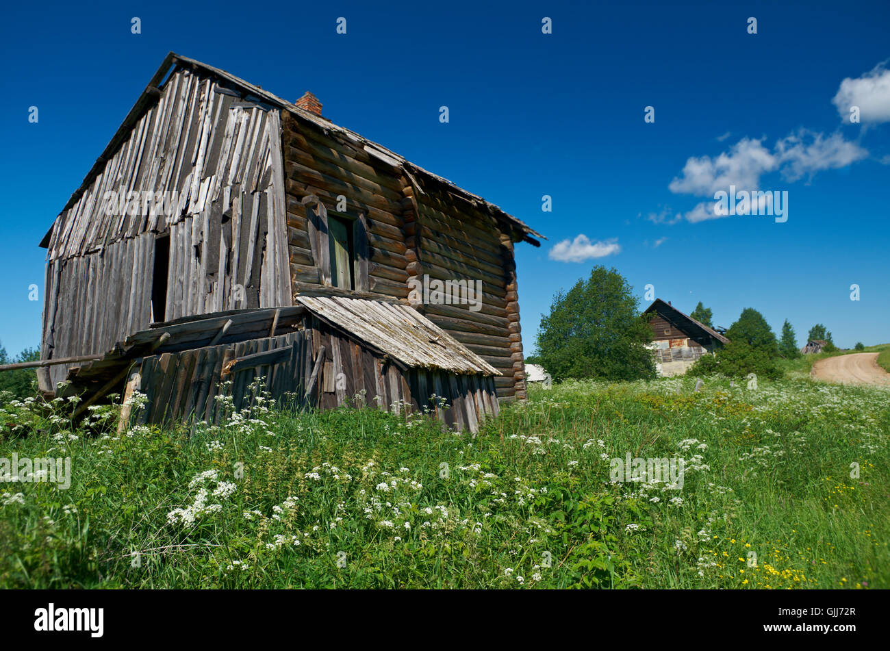 Russian farmhouse -Fotos und -Bildmaterial in hoher Auflösung – Alamy