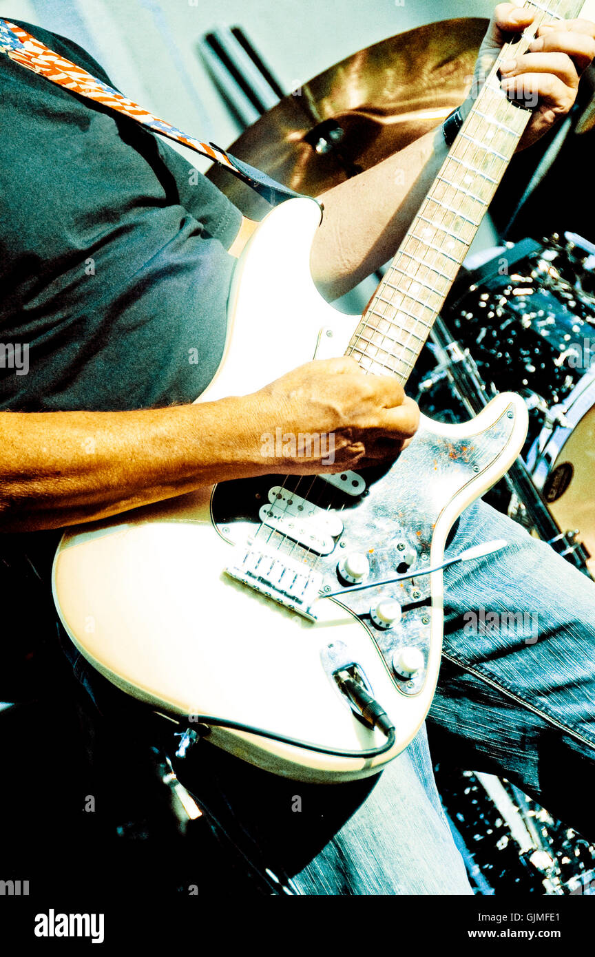 Hard rock music -Fotos und -Bildmaterial in hoher Auflösung – Alamy