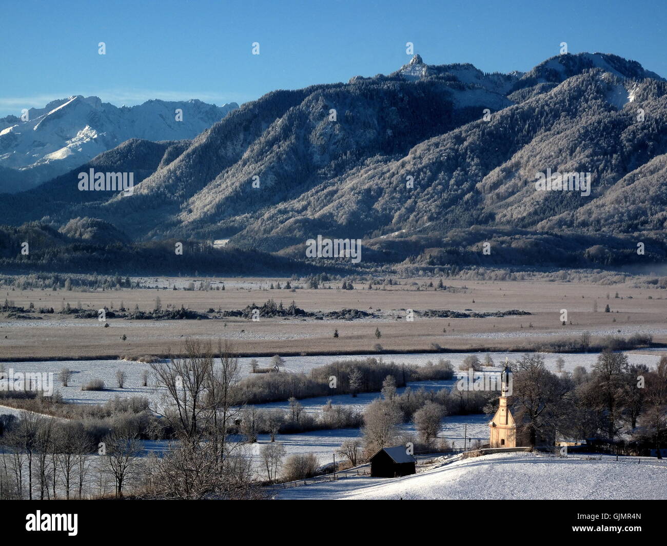 Berge gesehen am murnauer moos -Fotos und -Bildmaterial in hoher ...