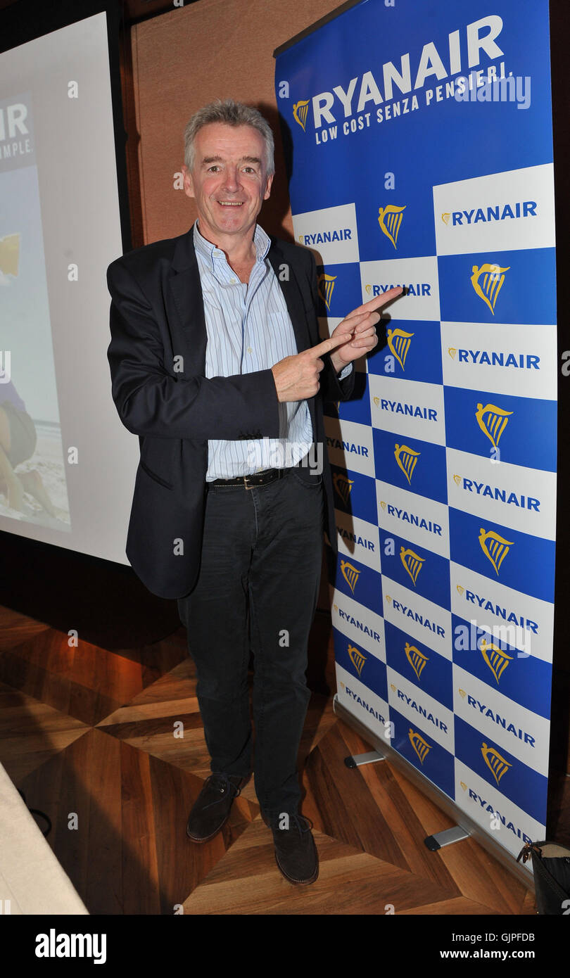 Ryanair-CEO Michael O'Leary und Marketing Manager John Francis ...