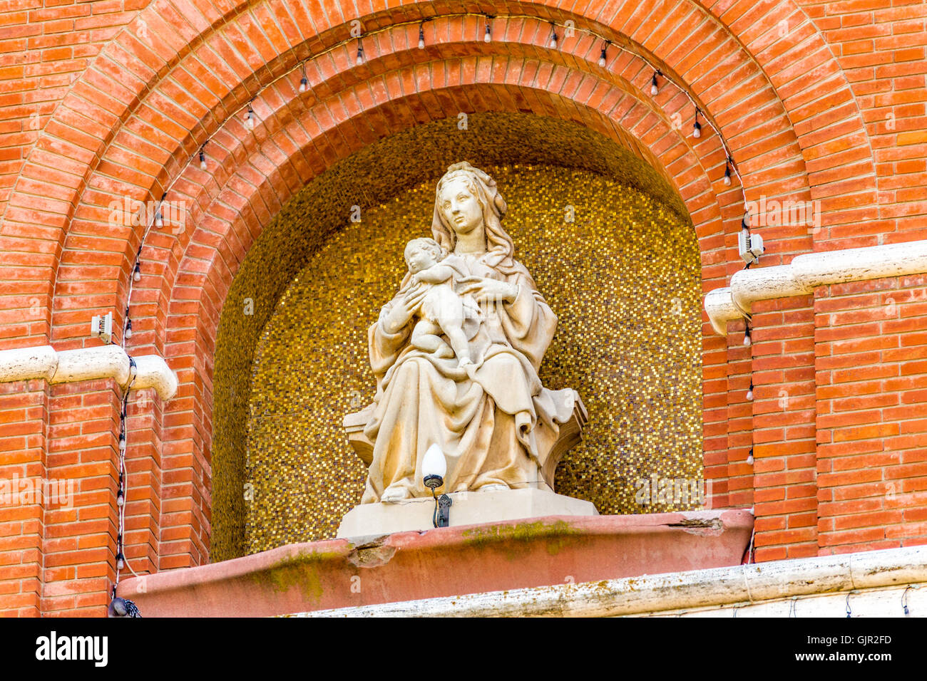 Statue der gesegneten jungfrau maria -Fotos und -Bildmaterial in hoher Auflösung – Alamy