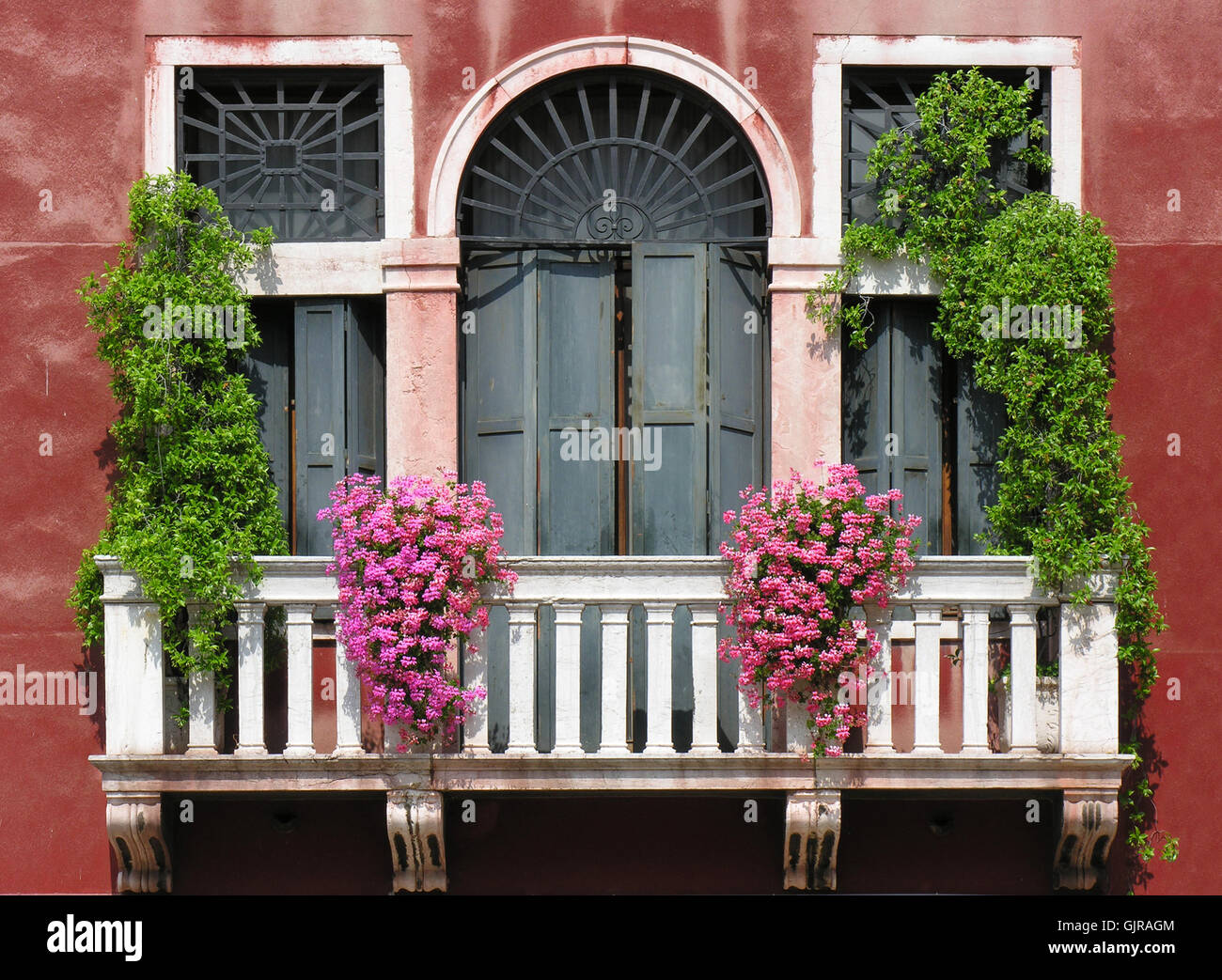 Venice balcony -Fotos und -Bildmaterial in hoher Auflösung – Alamy
