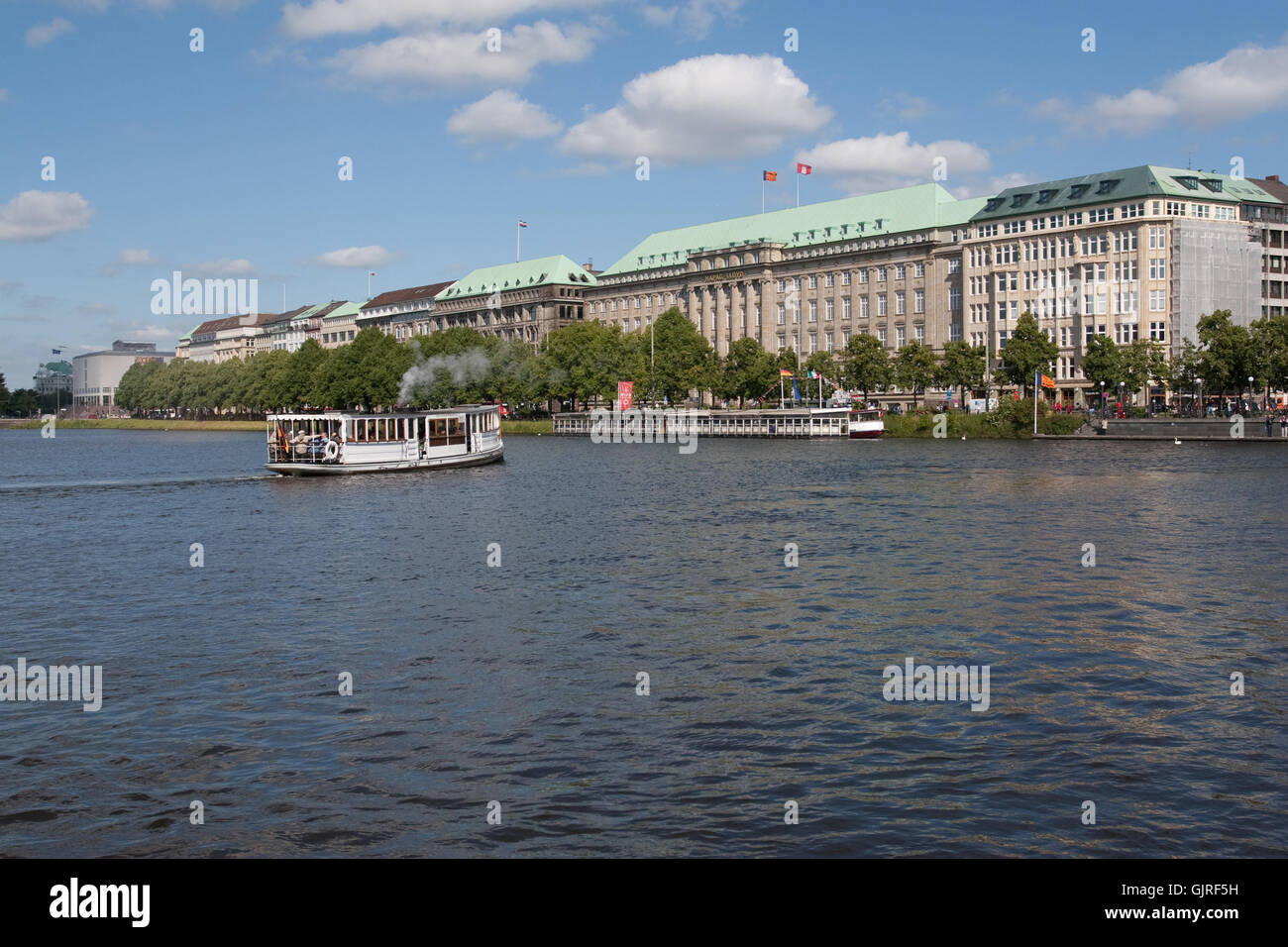 Alster ship -Fotos und -Bildmaterial in hoher Auflösung – Alamy