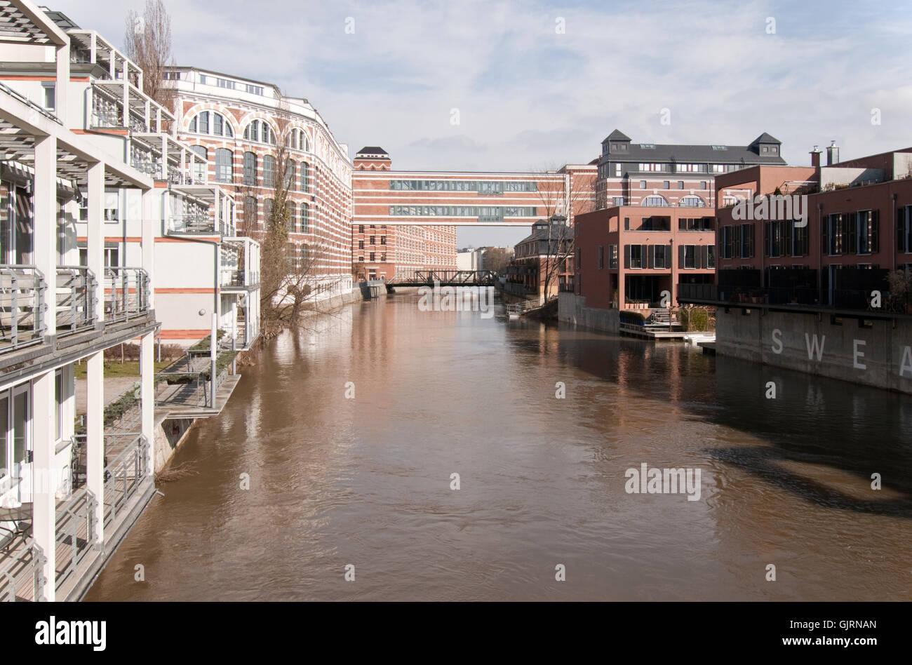 Weisse elster -Fotos und -Bildmaterial in hoher Auflösung – Alamy