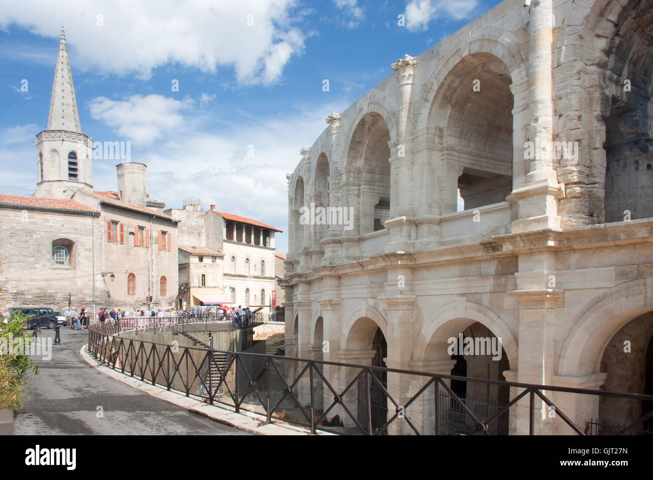 Amphitheater von arles -Fotos und -Bildmaterial in hoher Auflösung – Alamy