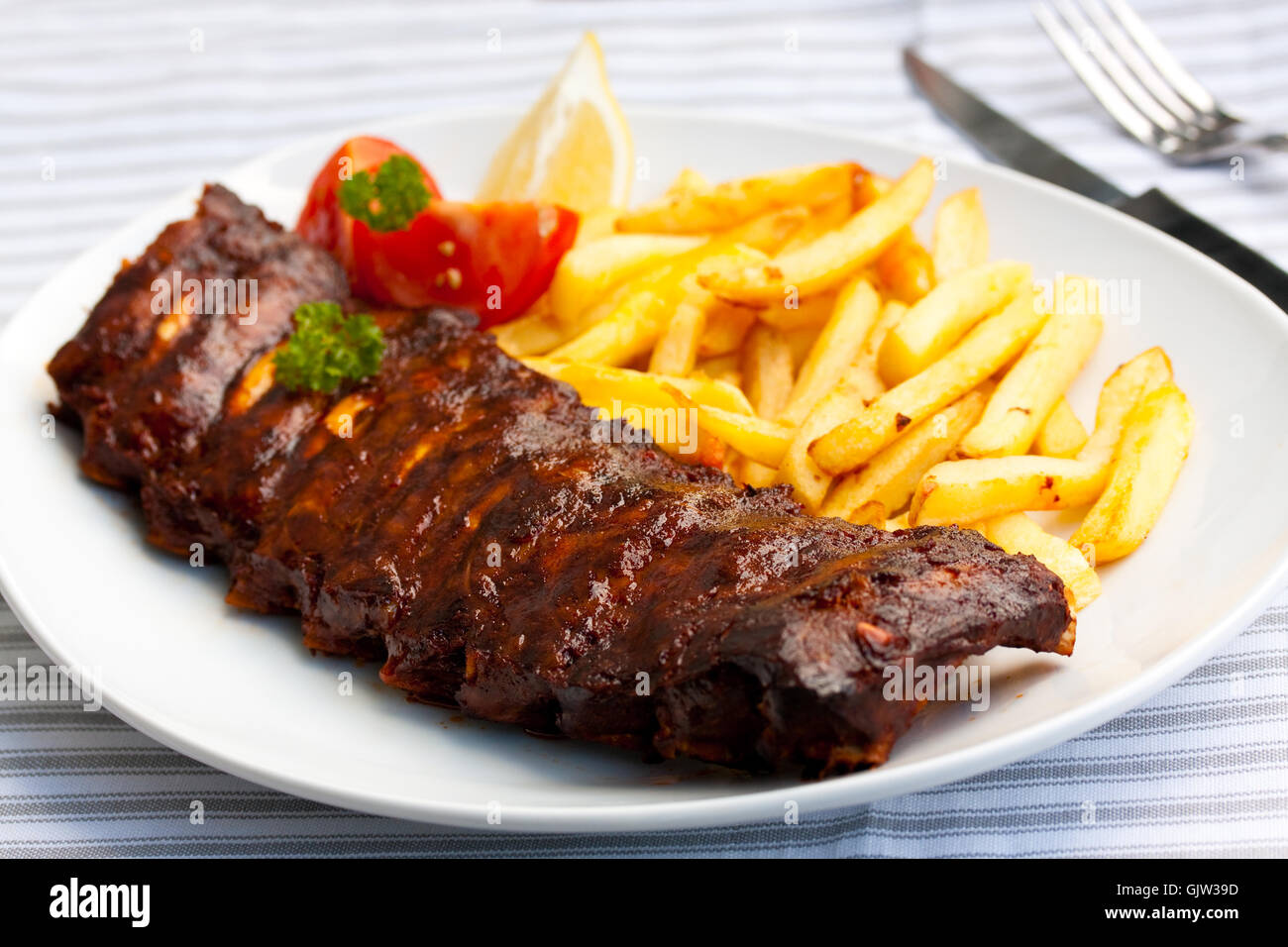 Rippen und pommes -Fotos und -Bildmaterial in hoher Auflösung – Alamy
