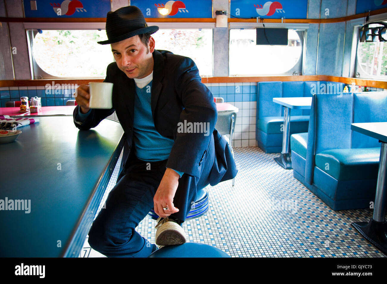 Kontemplation hocker -Fotos und -Bildmaterial in hoher Auflösung – Alamy