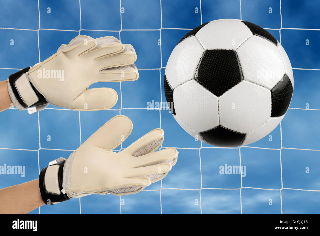 Händen der Torwart in Aktion Stockfotografie - Alamy