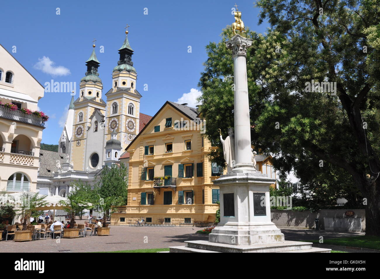 Brixen domplatz -Fotos und -Bildmaterial in hoher Auflösung – Alamy