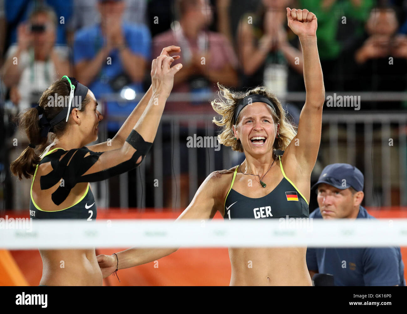 Germanys laura ludwig feiert den gewinn der frauengoldmedaille -Fotos ...