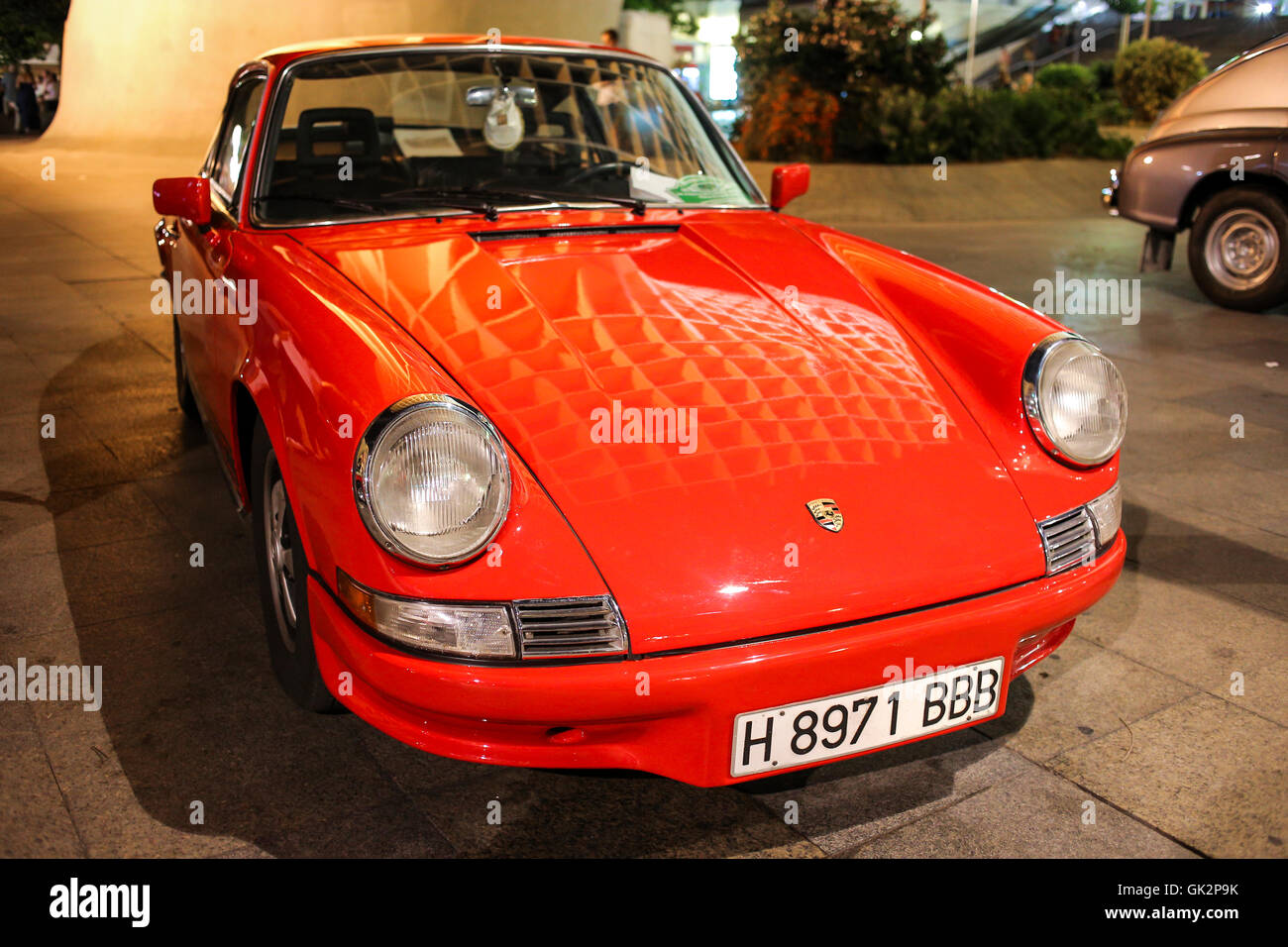 Klassischer roter porsche -Fotos und -Bildmaterial in hoher Auflösung ...