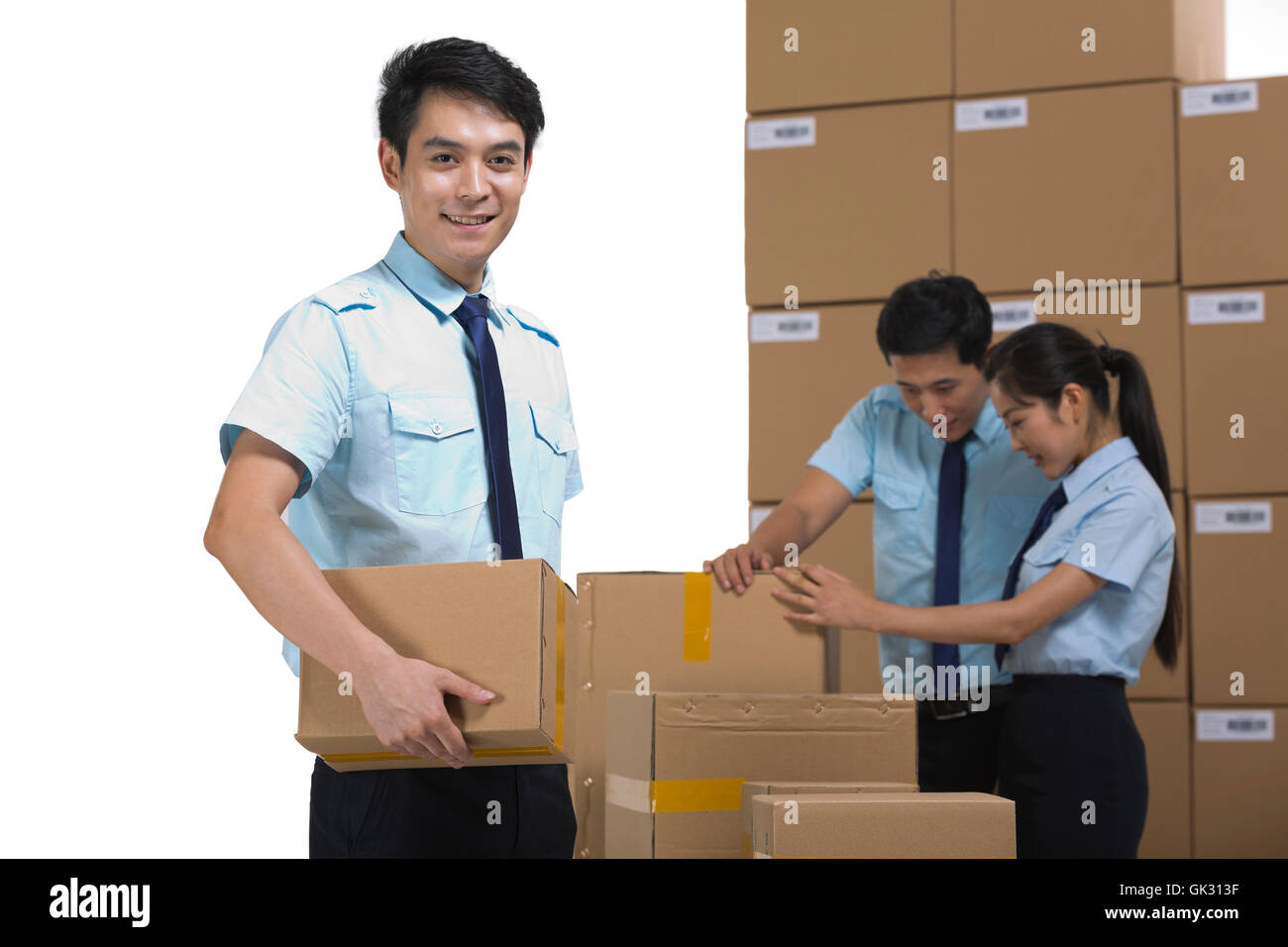 Logistics Warehouse Staff Inspect Goods Stockfotos und -bilder Kaufen ...