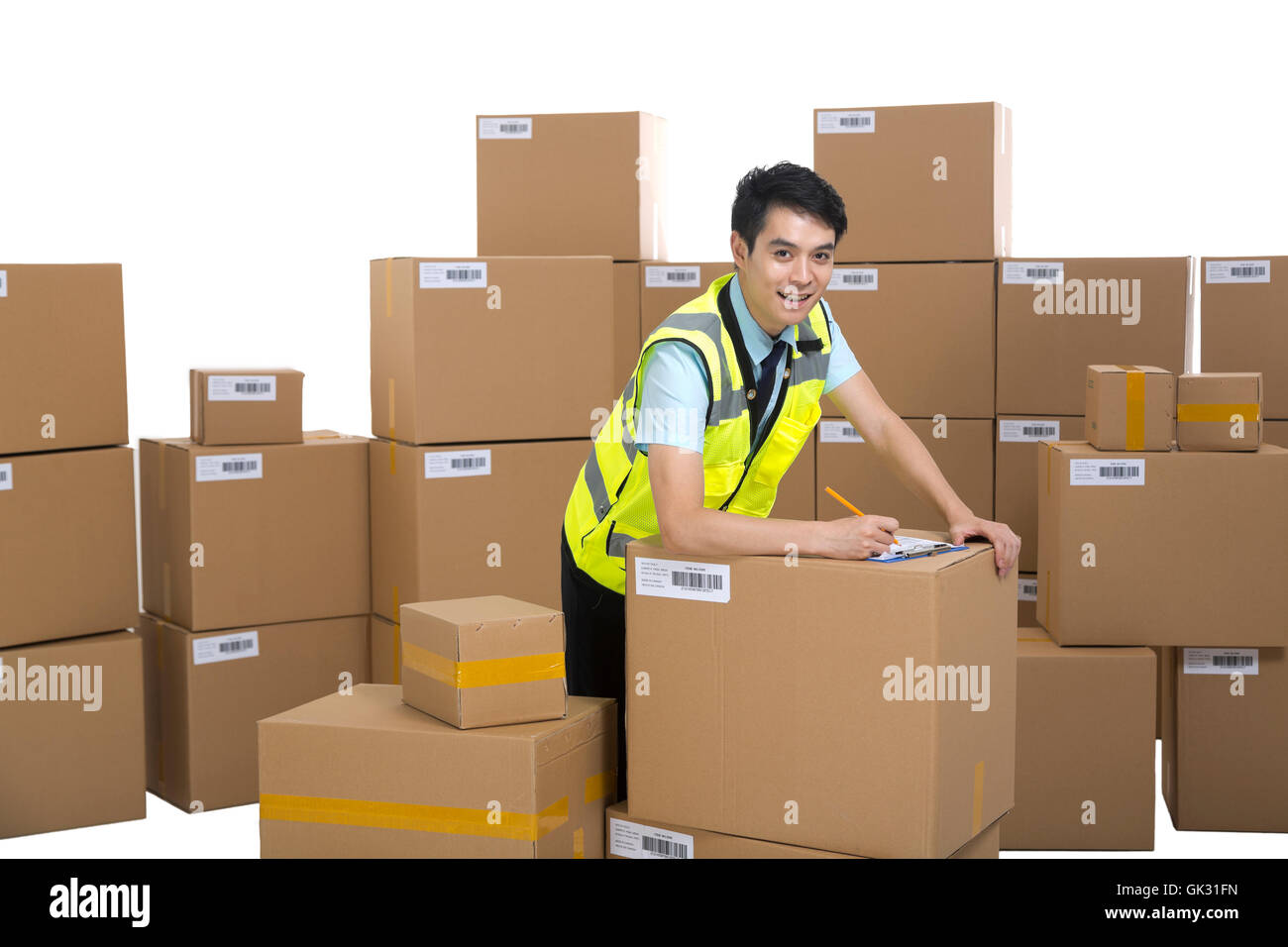 Logistics warehouse staff inspect goods -Fotos und -Bildmaterial in ...