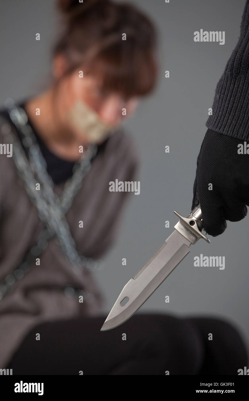 Gebundene frau -Fotos und -Bildmaterial in hoher Auflösung – Alamy