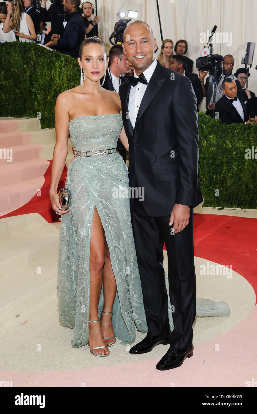 Metropolitan Museum of Art Costume Institute Gala - Manus X Machina ...