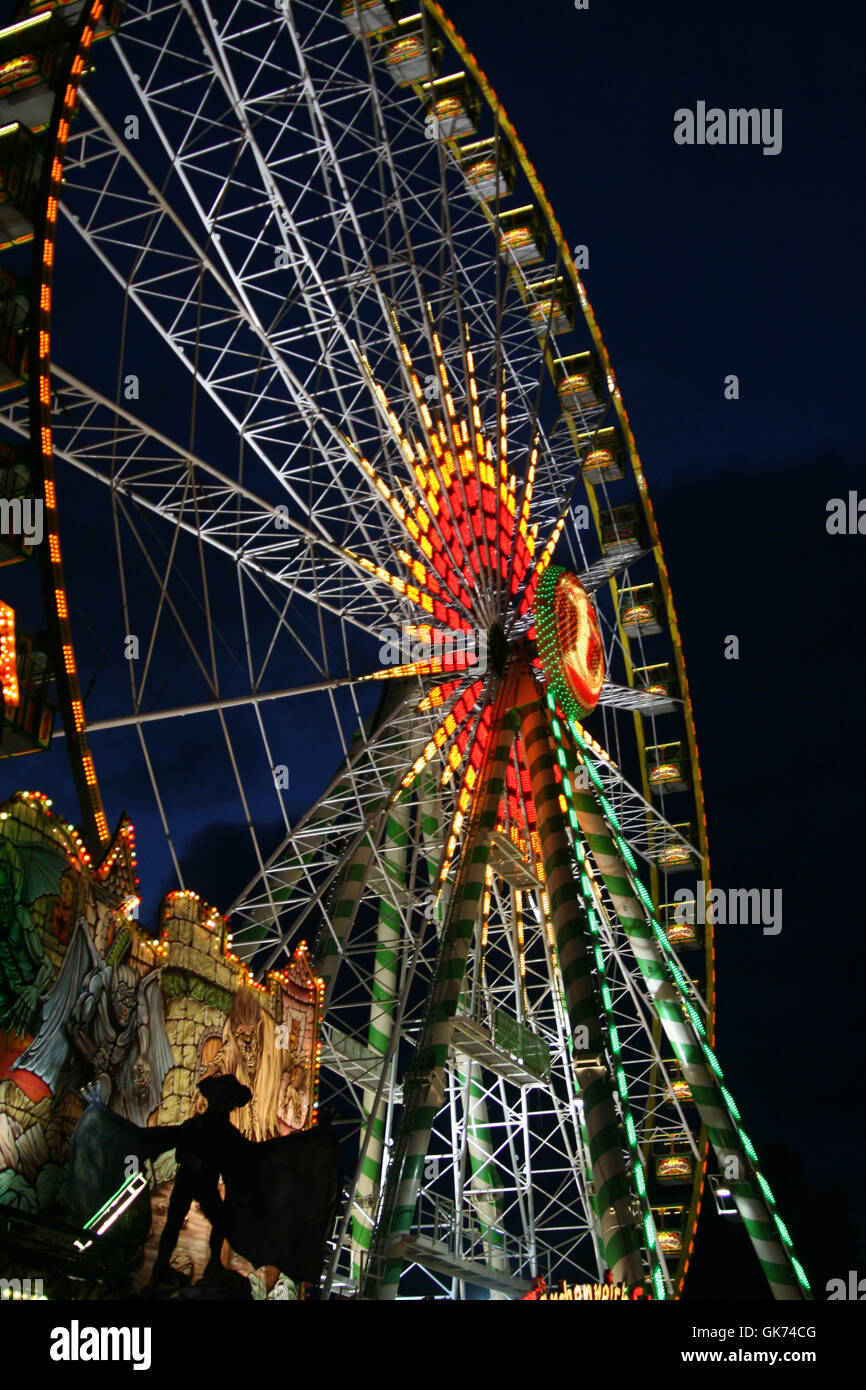 Bewegung kirmes -Fotos und -Bildmaterial in hoher Auflösung – Alamy