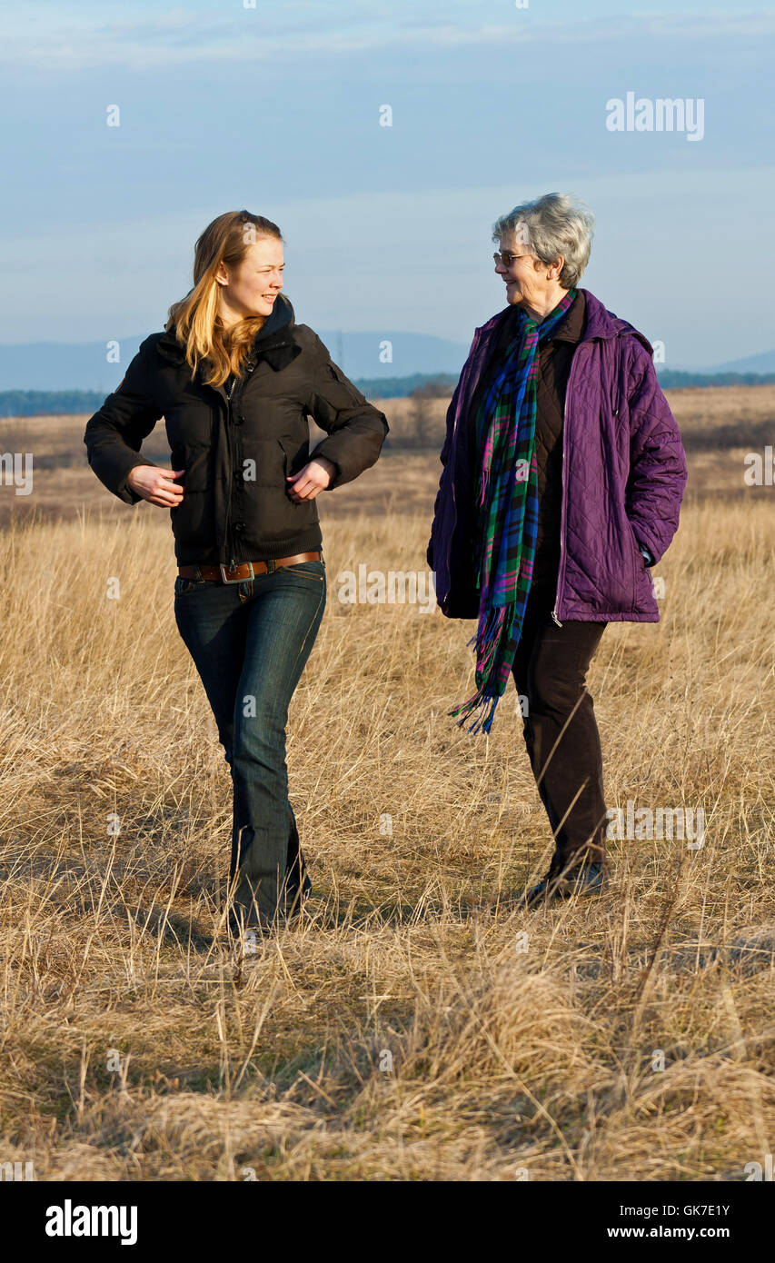 Erwachsene erwachsene -Fotos und -Bildmaterial in hoher Auflösung – Alamy