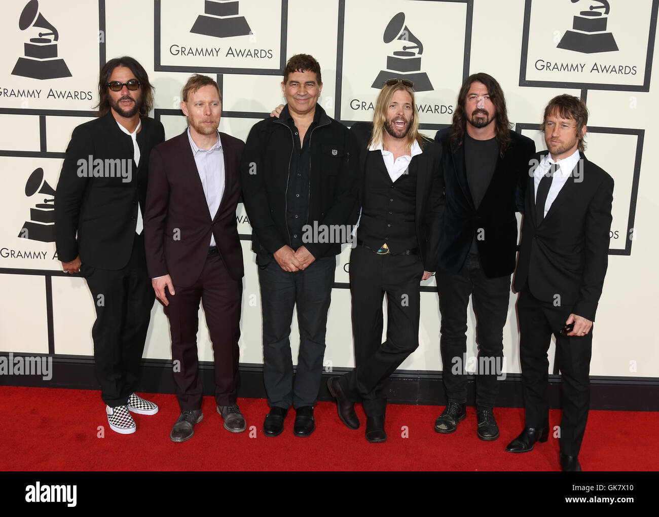 58. annual GRAMMY Awards - Ankünfte mit: Pat Smear, Taylor Hawkins ...