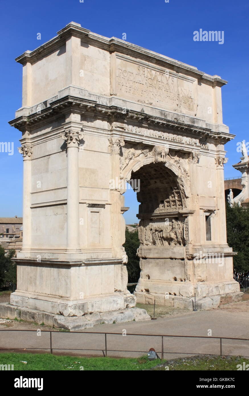 Titusbogen im forum romanum -Fotos und -Bildmaterial in hoher Auflösung ...