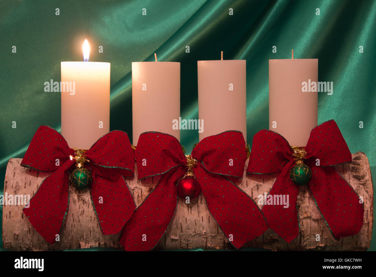 Eine kerze -Fotos und -Bildmaterial in hoher Auflösung – Alamy