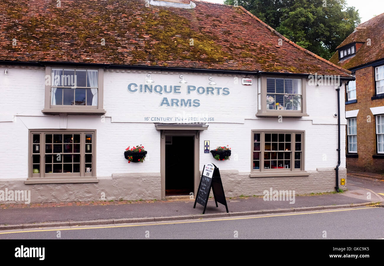 Cinque ports pub -Fotos und -Bildmaterial in hoher Auflösung – Alamy