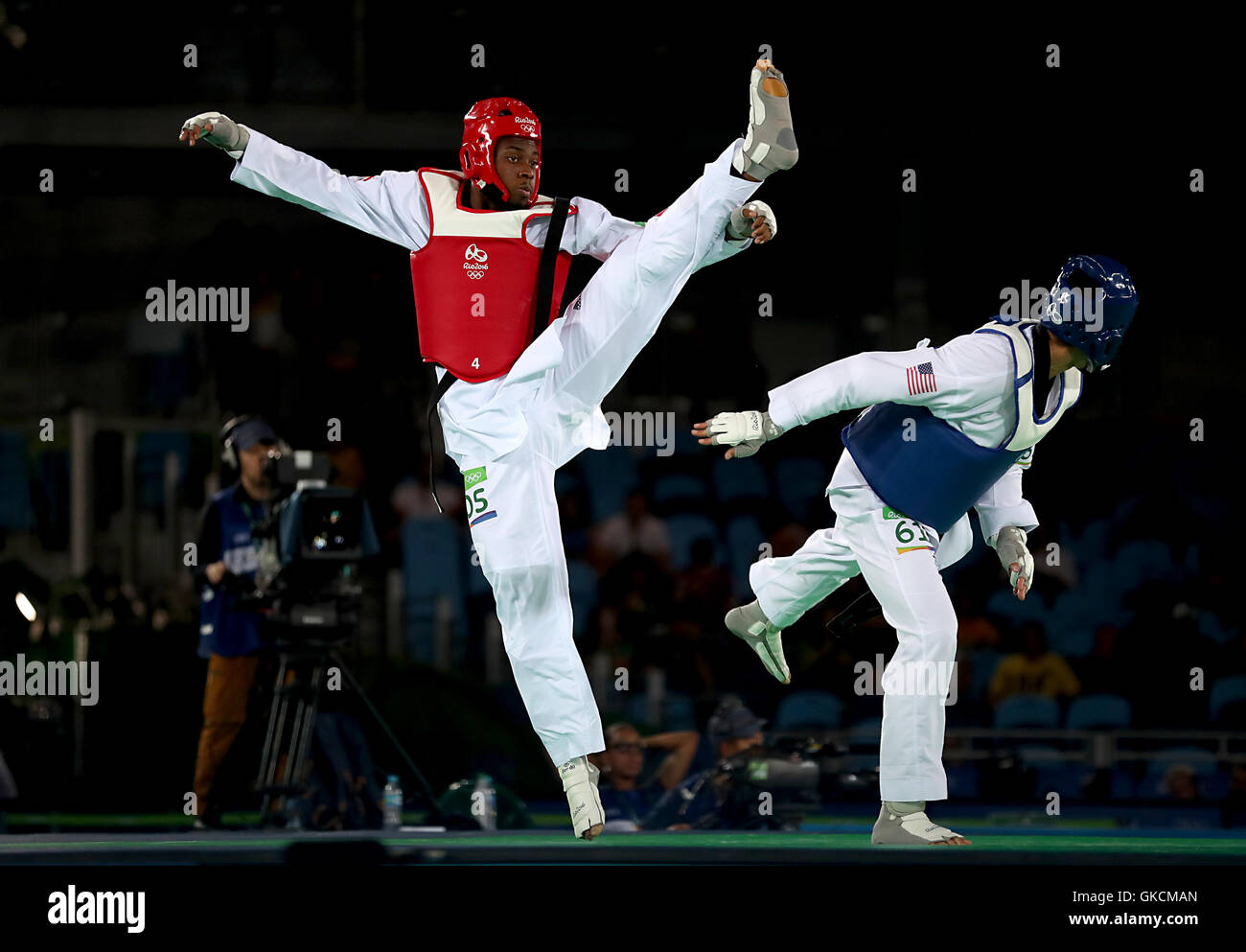 Großbritanniens Lutalo Muhammad (links) bei seinem Kampf gegen Amerikas ...