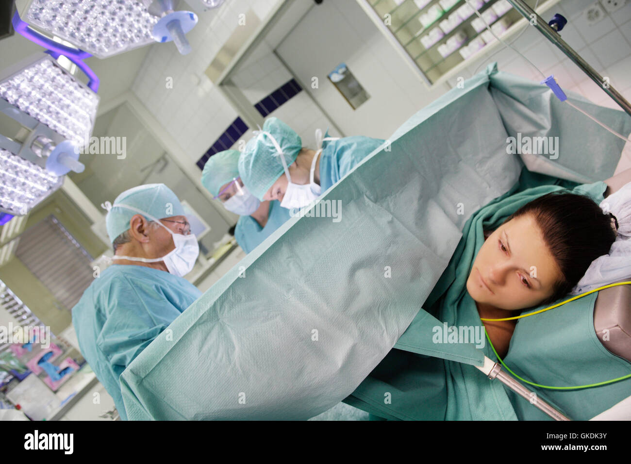 Cesarean birth -Fotos und -Bildmaterial in hoher Auflösung – Alamy