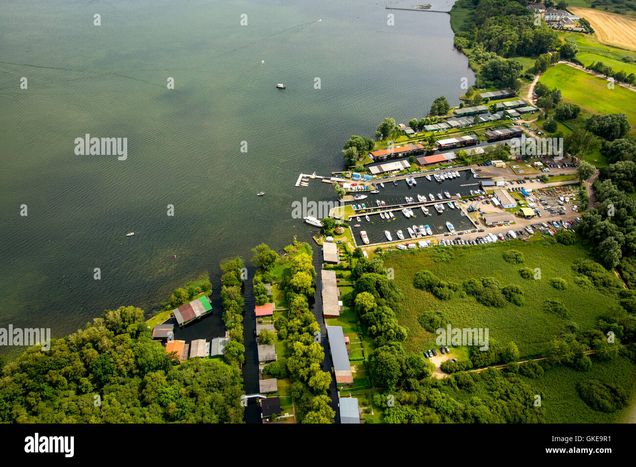 Marina und segelschule plau -Fotos und -Bildmaterial in hoher Auflösung ...